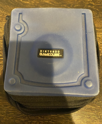 Nintendo Gamecube Game Disc Holder Trave Officially Licensed Carry Case ...