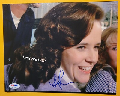 LEA THOMPSON AUTOGRAPHED 8X10 PHOTO | eBay