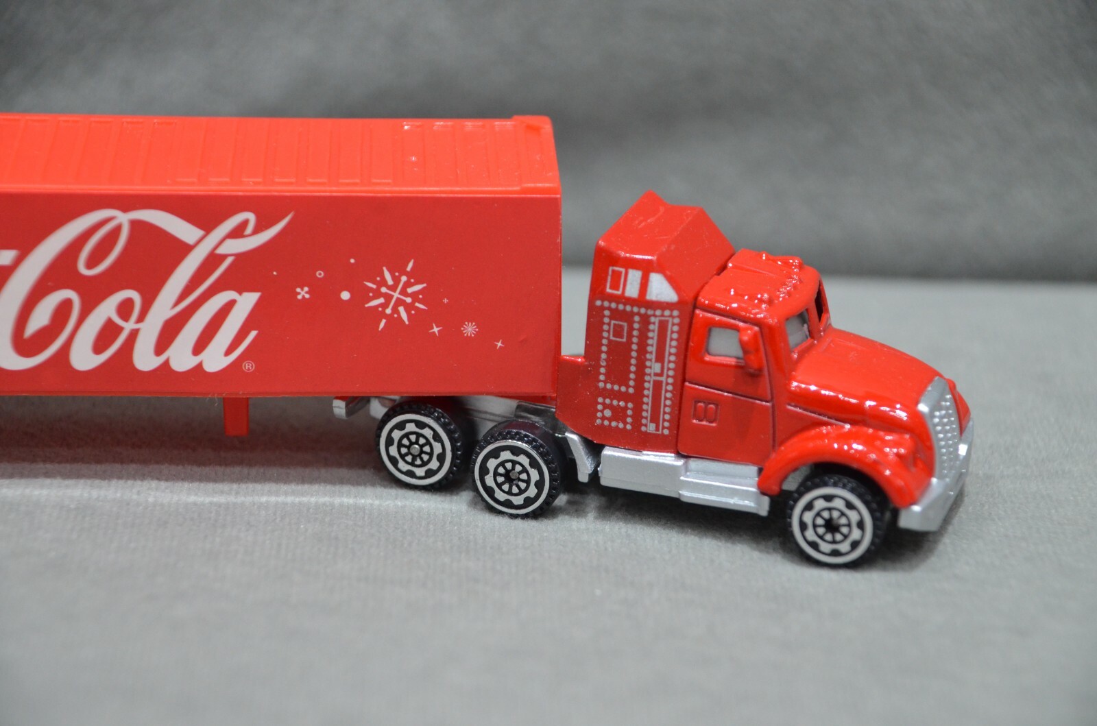 Coca Cola Christmas Truck Holidays Are Coming American Lorry Coke Gift ...
