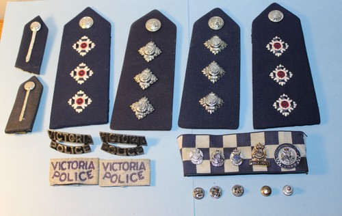 Victoria Police memorabilia collection Epaulettes, Shoulder Flashes and ...