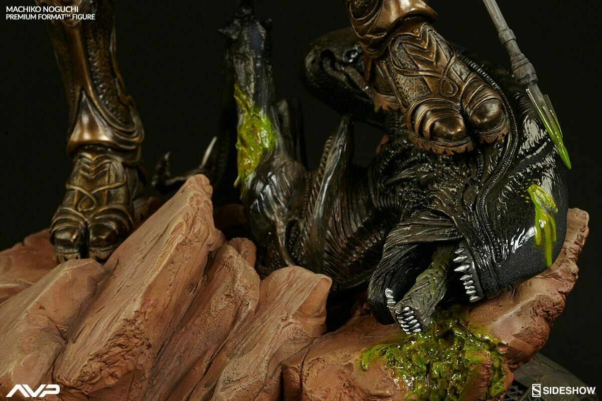 Machiko Noguchi Statue