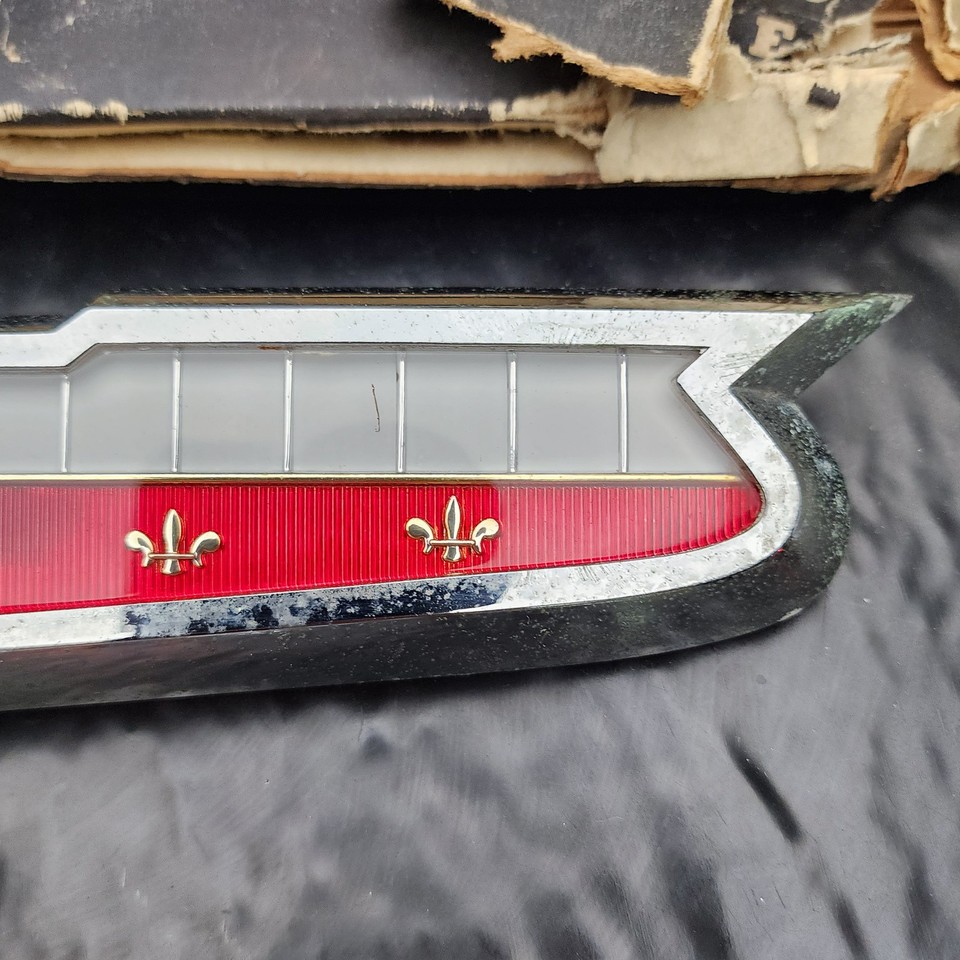 1956-58 Chevy Bel Air Impala NOS V8 Hood Emblem Crest 3721309 📦 | eBay