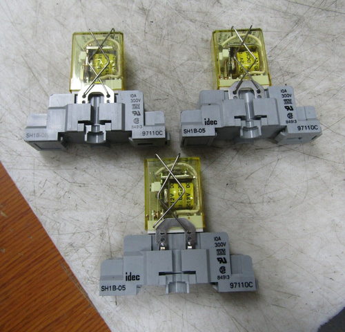 💥3) IDEC RHIB-U RELAY 12 VDC COIL 5 PIN W/ SH1B-05 SOCKET BASE LOT OF 3 ...