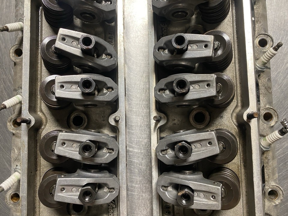 Edelbrock CYLINDER HEAD Fits Ford Small-Block 302 (5.0L) (from 1994 ...