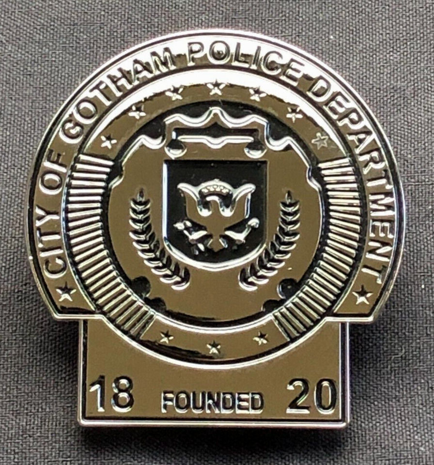 GOTHAM CITY POLICE BATMAN Dark Knight Movie - Prop Replica Metal Badge ...