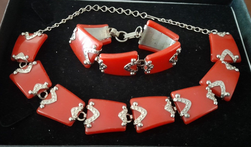 ART DECO 1930's GALALITH BAKELITE NECKLACE BRACELET SET RED SECTIONAL ...
