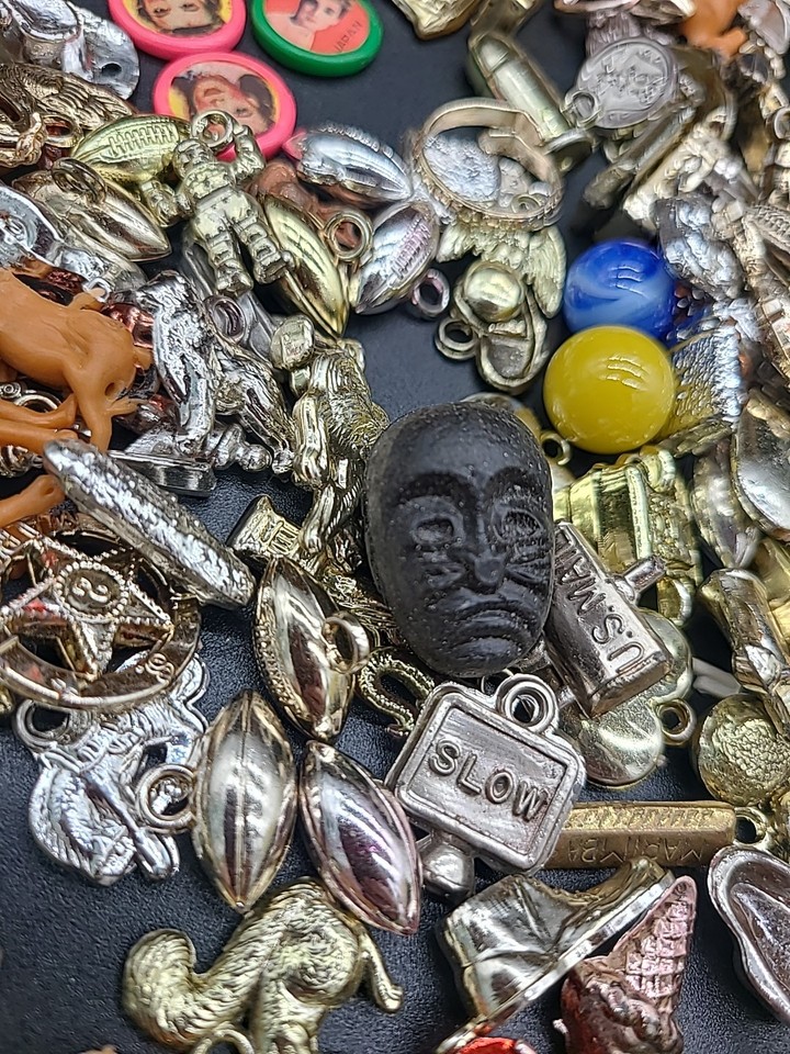 Vintage Cracker Jack Prize Plastic Gumball Machine Toys Trinkets Charms ...