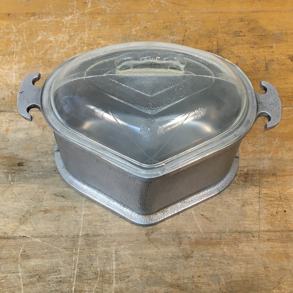 Guardian Service Ware Heavy Aluminum Roasting Pan w Glass Lid Triangle ...