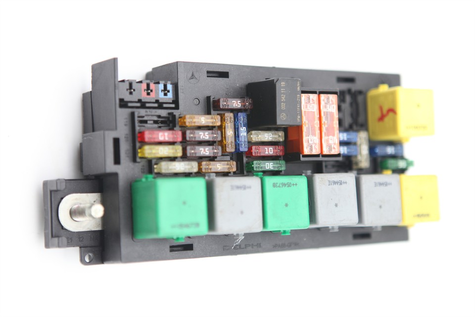 Front Relay Fuse Box For 2006-2013 For Mercedes W251 R500 ML550 GL550 ...