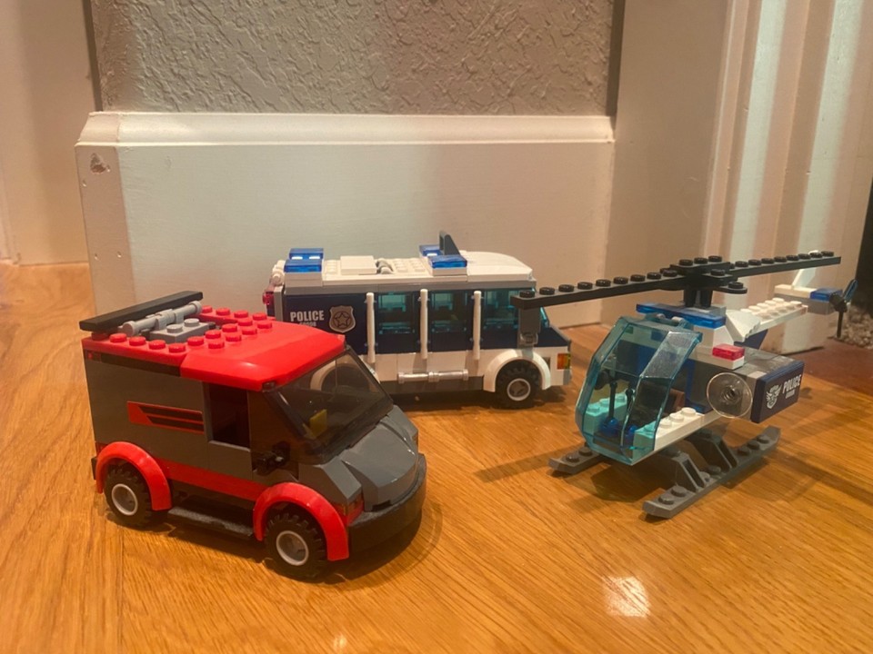 LEGO 60008 CITY Museum Break-in 100% Complete | eBay