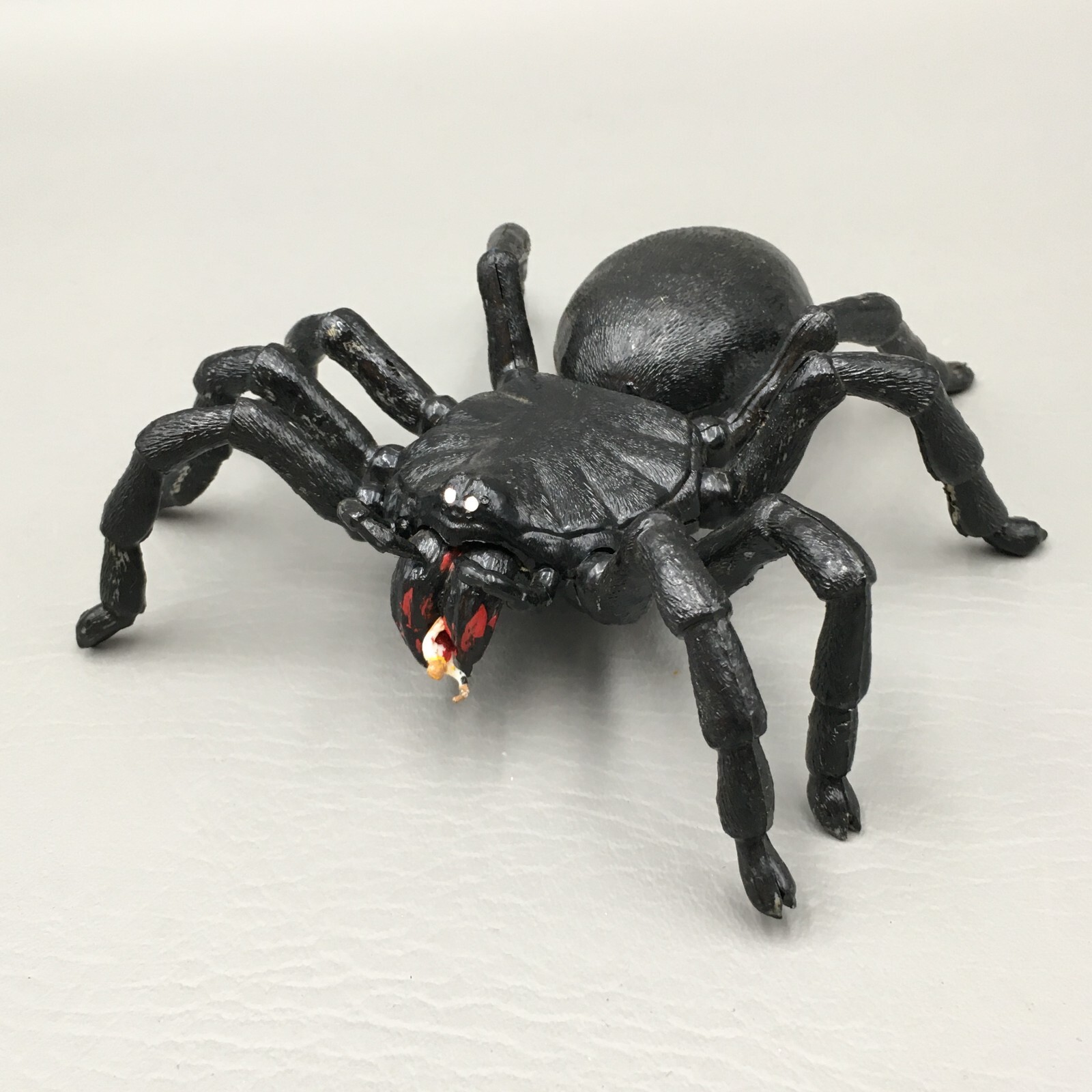 Fundimensions Gigantics Diorama Huge Tarantula 1975 Giant Bug Model Kit ...