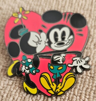 Disney Retro Mickey And Minnie Smooch Pin, Authentic, Purchased WDW ...