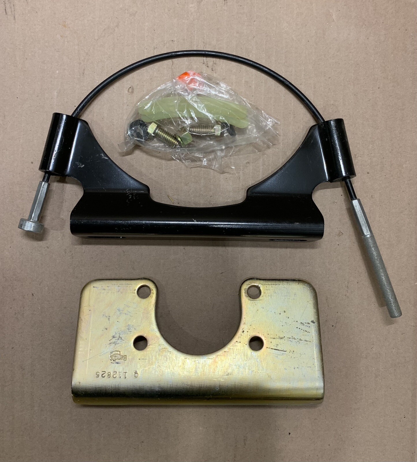 AD-IP Mounting Bracket Kit | Bendix 5001247 NEW | eBay