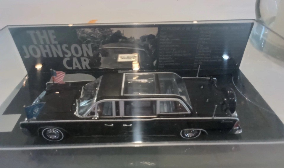 President Limousine Pair. Mini Champs Kennedy Quick Fix /Luxury Beast 1 ...