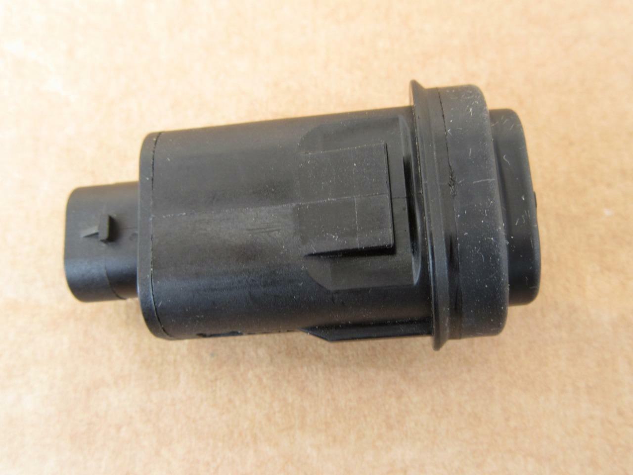 OEM 2015-2019 Cadillac Chevy GMC Lift Tail Gate Button Switch Actuator ...