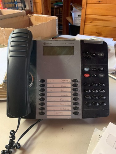 Mitel 8528 Digital Telephone, 4 phones and system selling for parts | eBay