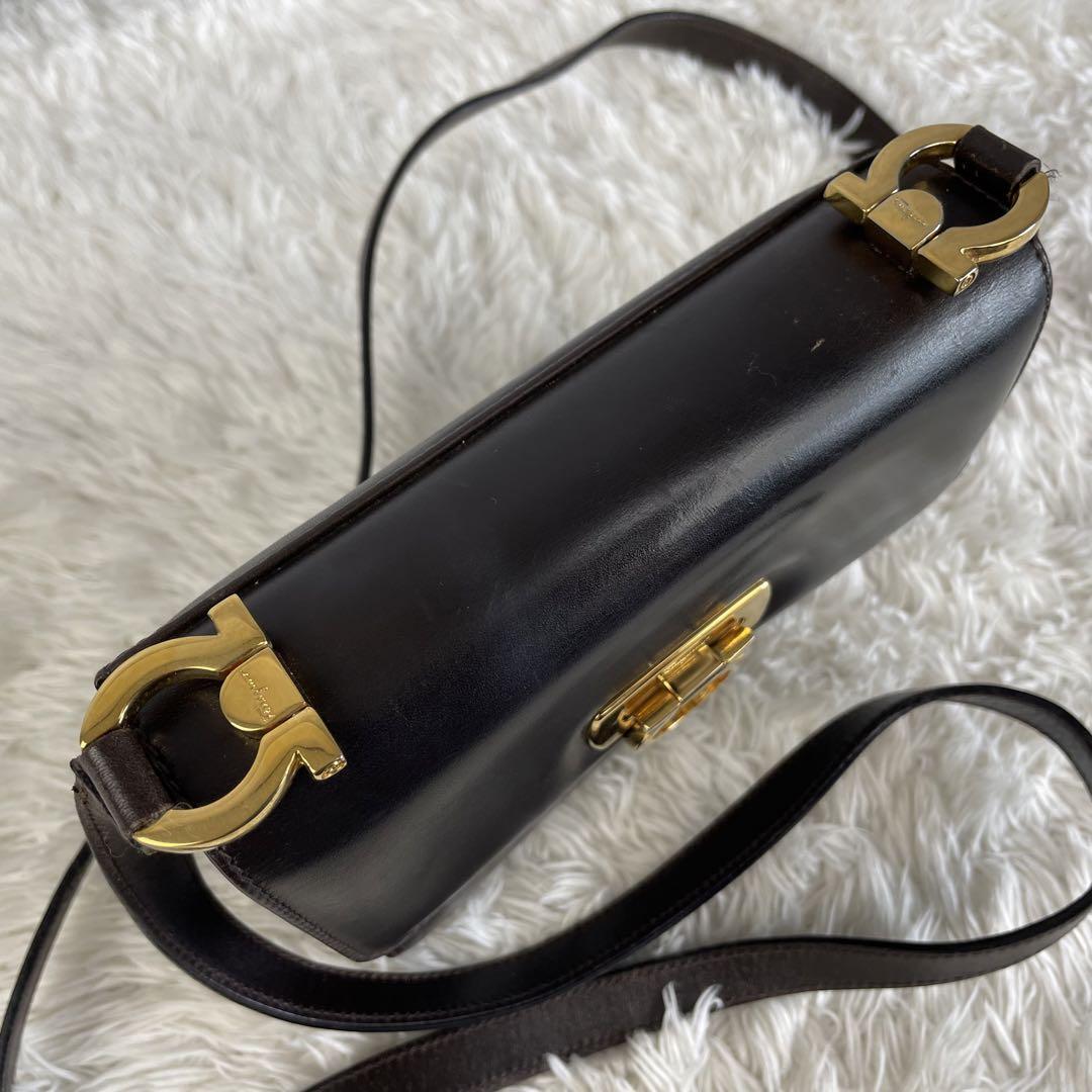 Salvatore Ferragamo Shoulder Bag Gancini Leather Brown From Salvatore Ferragamo Shoulder Bag Gancini Leather Brown From