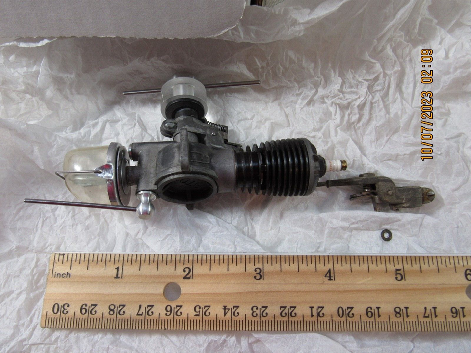 Replica NEW 1940's MicroDyne The Mighty Atom V Model Airplane Engine w ...