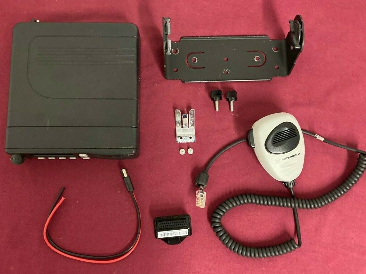 Motorola Mcs2000 UHF Two Way Mobile Radio 450-512mhz 50w for sale ...