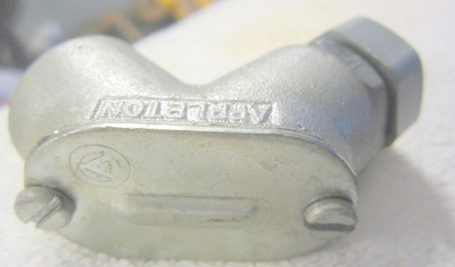 1/2" Appleton 90 Degree Pulling L Elbow Jake w cover,1 connector ...