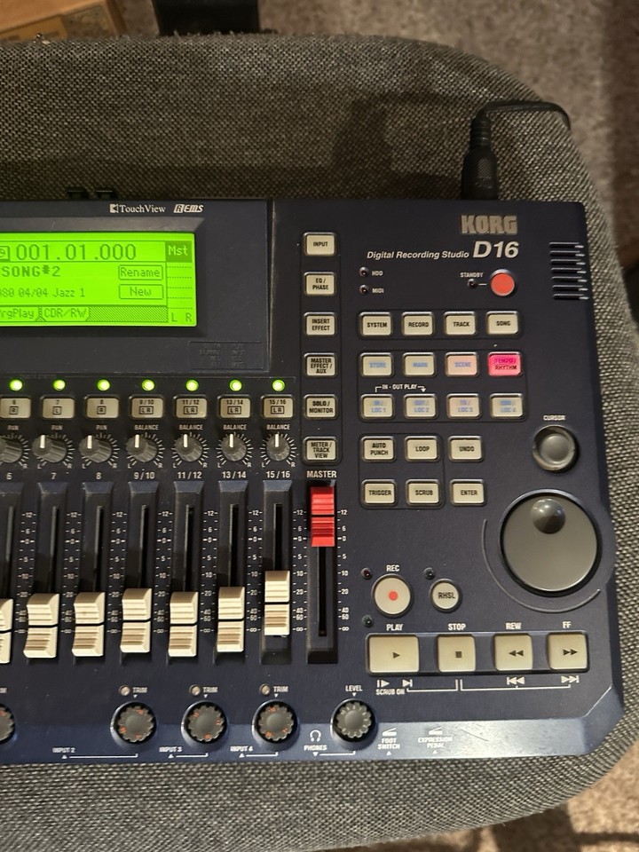 Korg D16 MTR Multi-Track Digital Recording Studio multitrack recorder ...