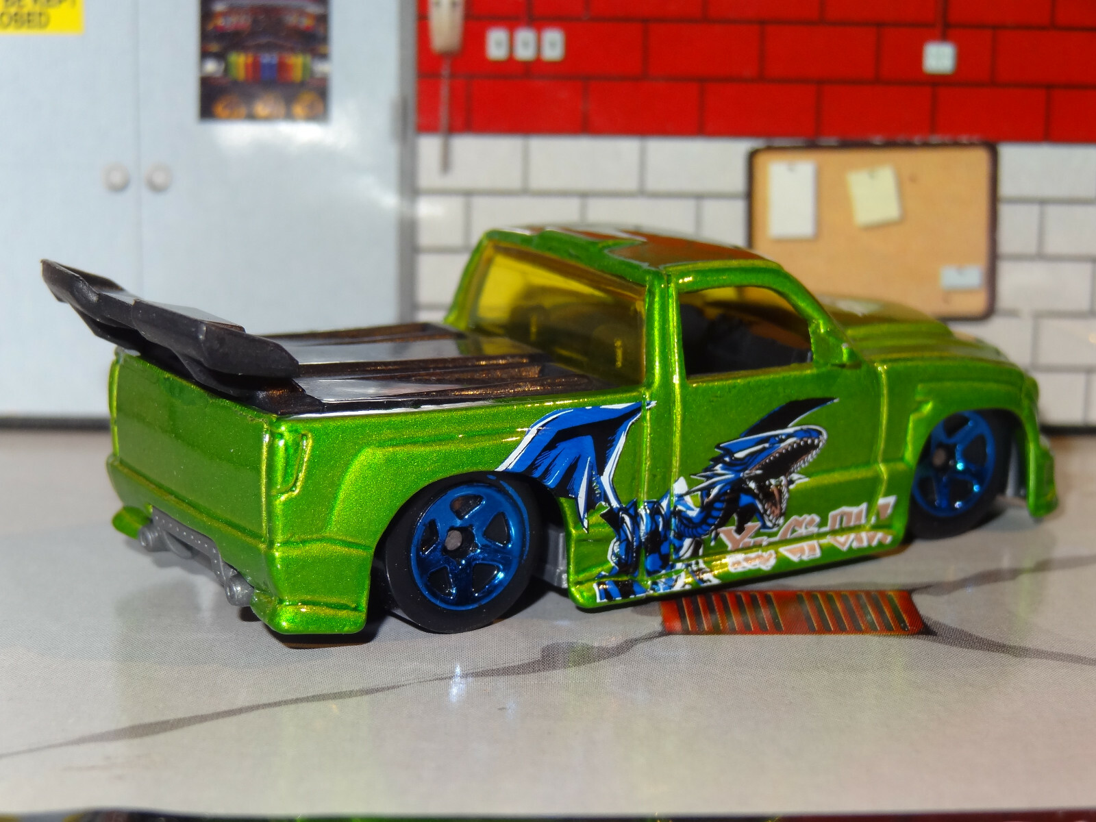 2002 SUPER TUNED PICKUP TRUCK YU-GI-OH 1/64 DIECAST DIORAMA REPLICA ...
