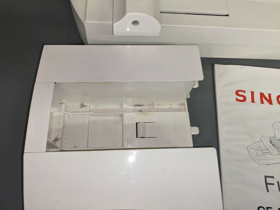 Singer Futura CE-250 Sewing Machine W/ Embroidery Accessory Please Read ...