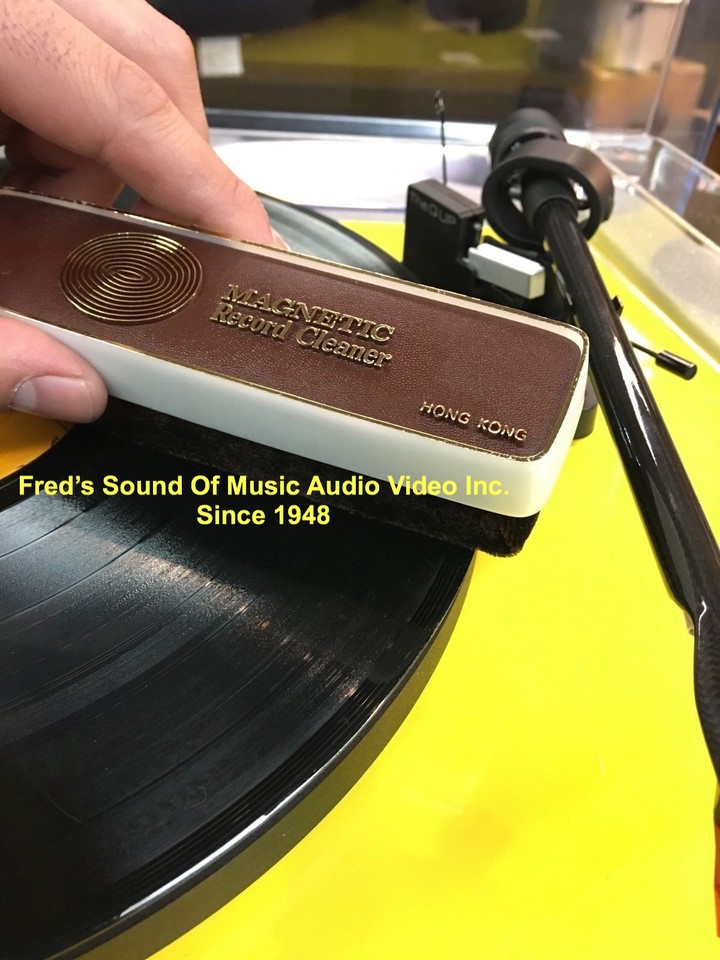 NEW Disc Washer Magnetic Record Cleaner Brush Le-Bo Vinyl Dust Cleaning ...