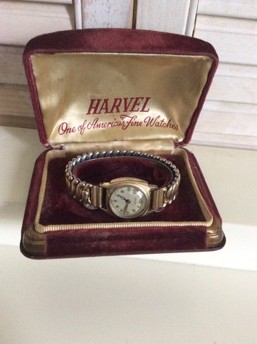 Vintage Harvel 1940-50s Gold Tone Wristwatch(Original Velvet Box)Non ...