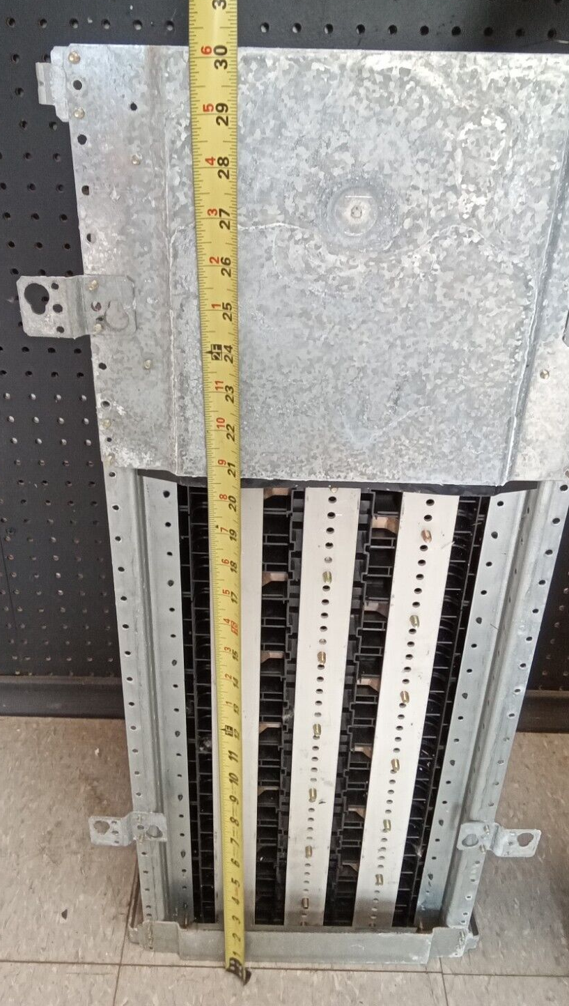 GE BUS BREAKER BAR, Main lug w breaker 120/208 Volt, 3PH 4W, CU, 42 CKT ...