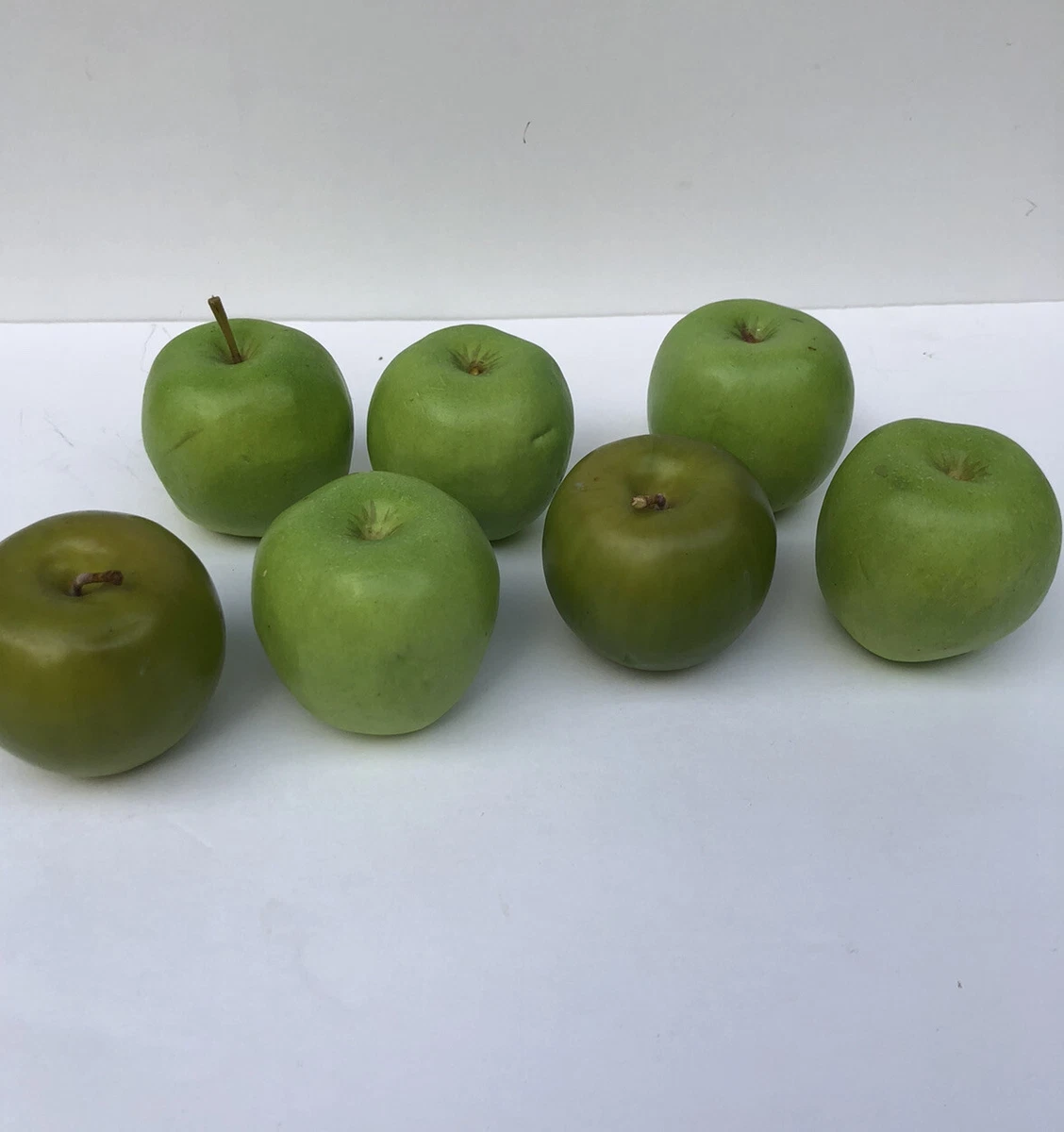 Eight Apples