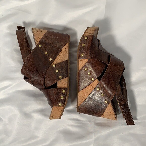 Antelope Leather Strap Wedges - Gem