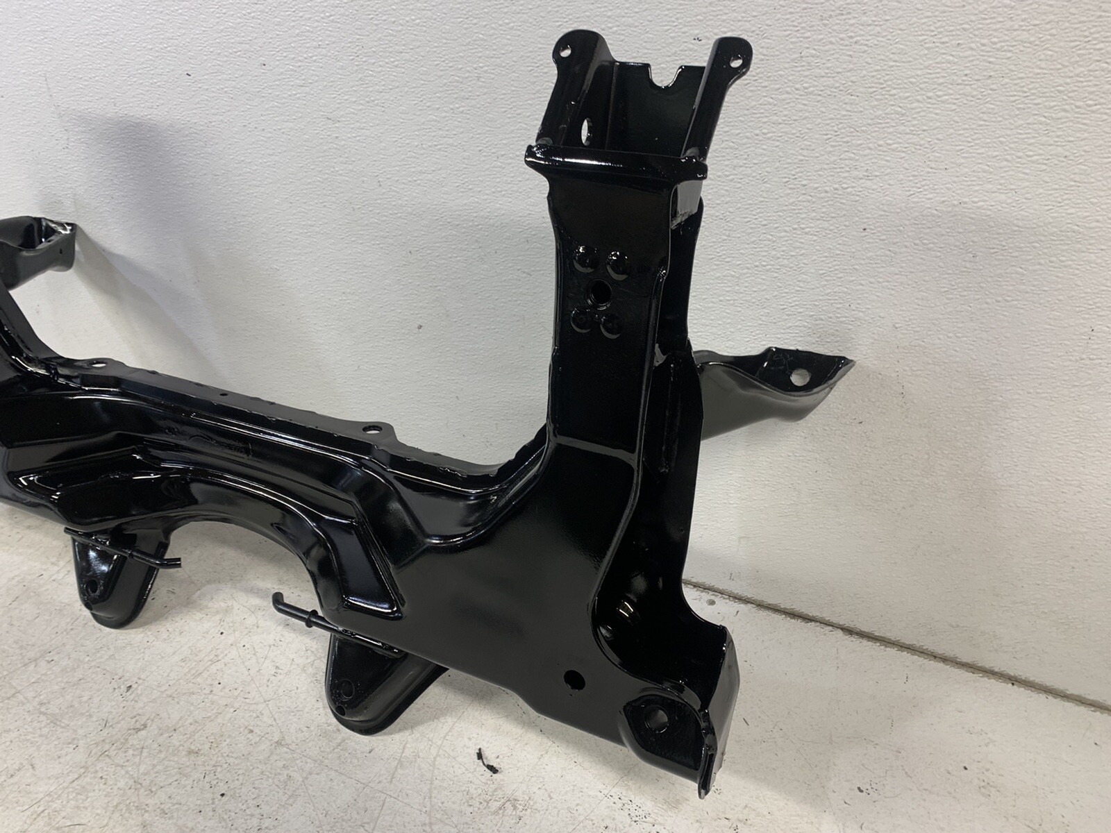 1995-2002 Chevy Cavalier / Sunfire crossmember subframe cross member ...