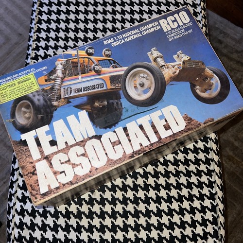 Team Associated RC10 With Box Owners Manual Futaba Magnum Jr Spare ...