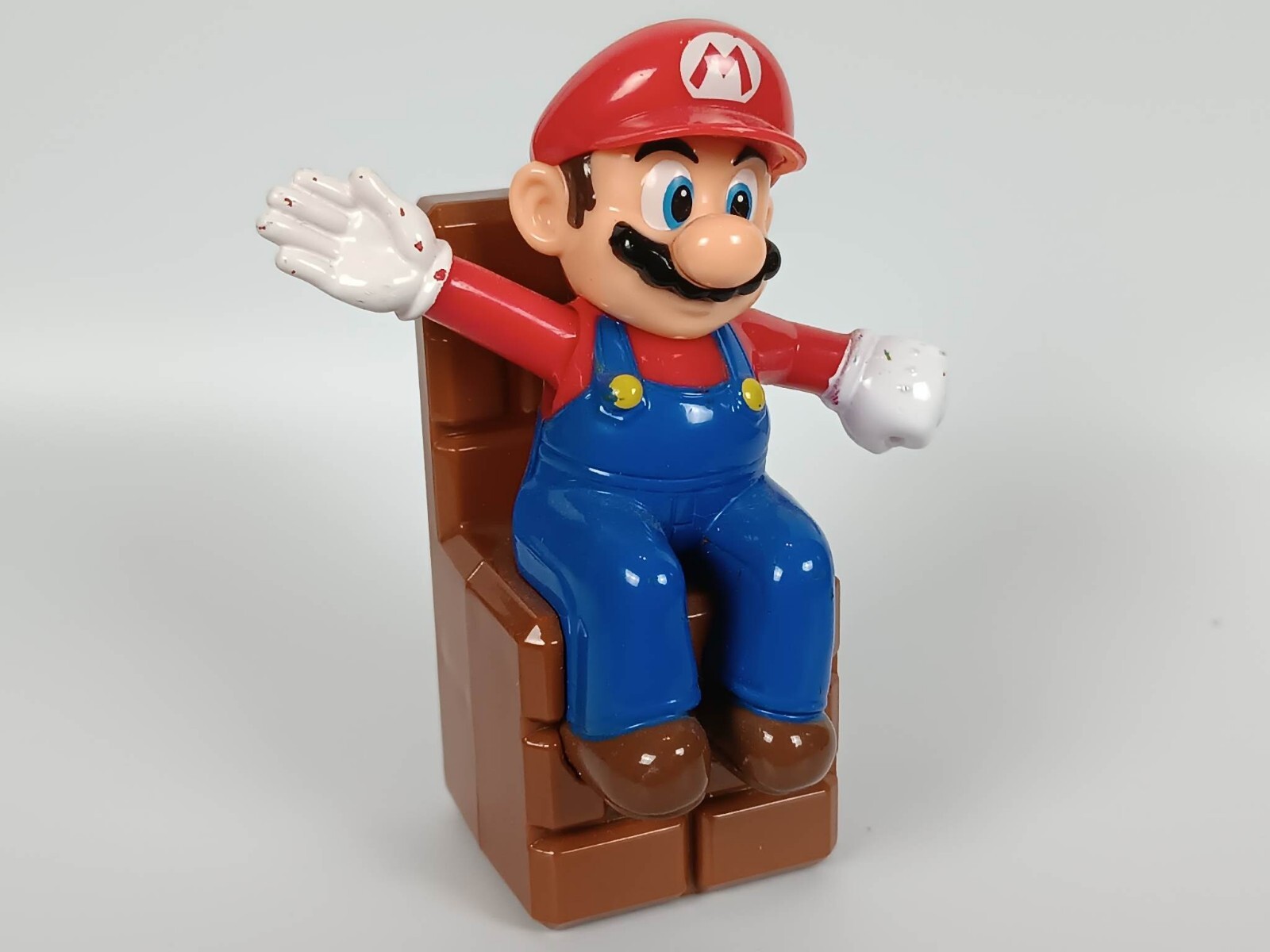 Figurine Nintendo Mario Seated Super Mario Bros.Mcdonald's Happy Meal ...