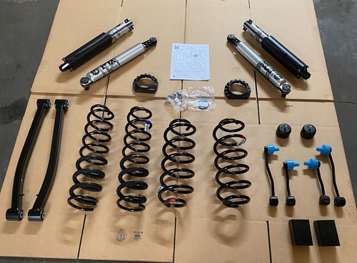 OE Mopar 2" Suspension Lift Kit w/ Fox Shocks '18-'23 Jeep Wrangler 3 ...