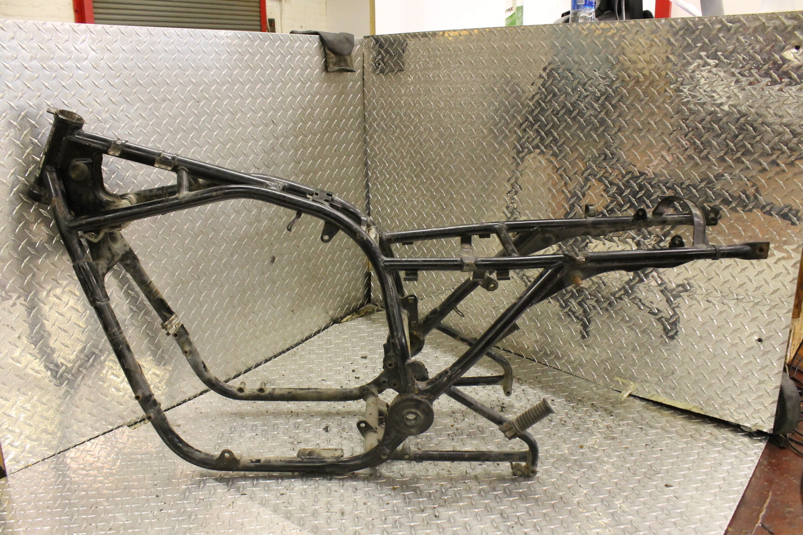 1981 Suzuki GS1000G FRAME CHASSIS MAIN BODY GS 1000 81 | eBay