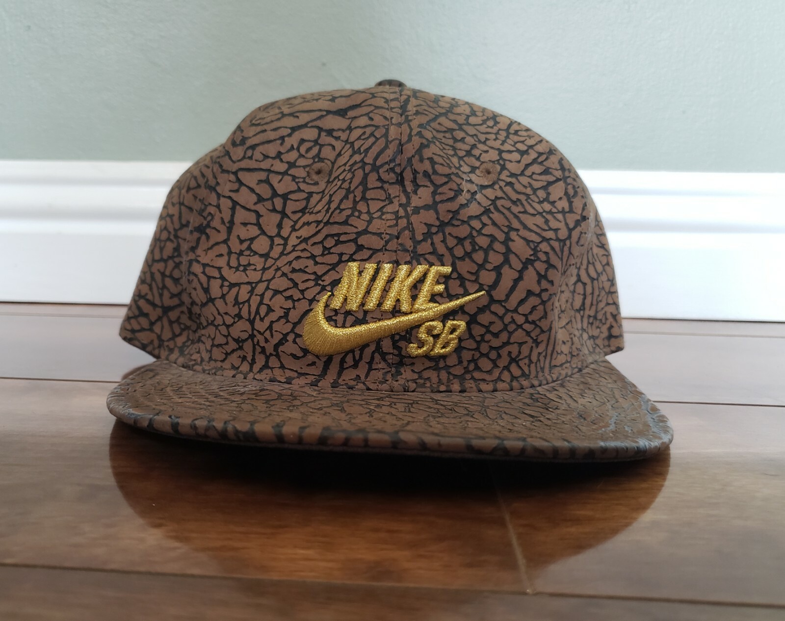 Nike SB Brown Leather Elephant Skin Pattern Fitted Ha… - Gem