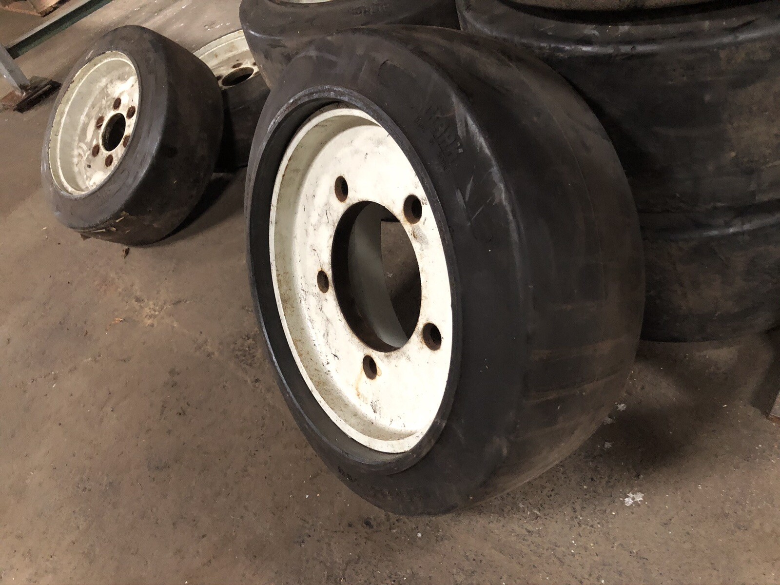 21x8x15 Clark Press On Tire & Rim Forklift Tires NashLift | eBay