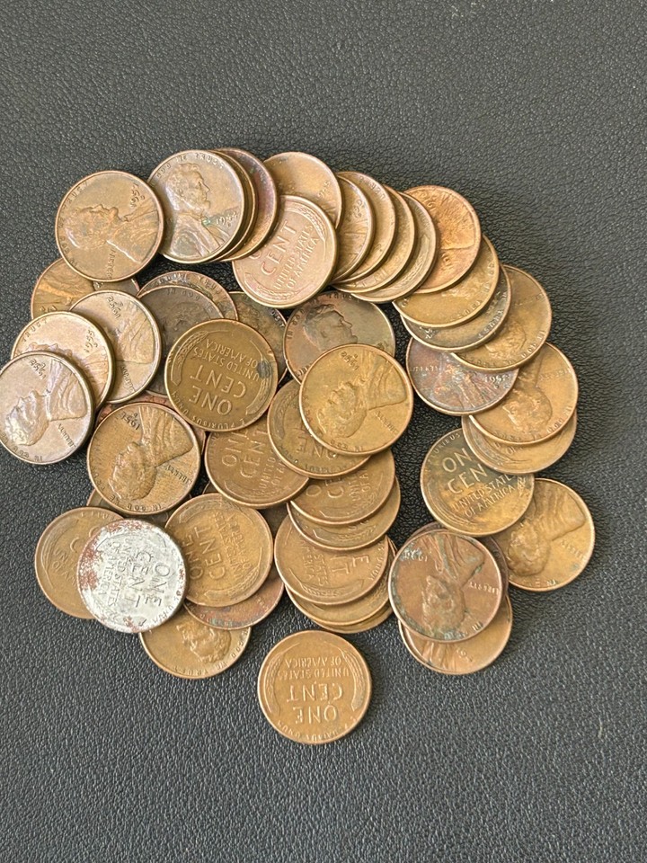 Wheat Penny 2 Rolls Wheat Cent Lot Mix Years 100 Coins Bank Teller's ...