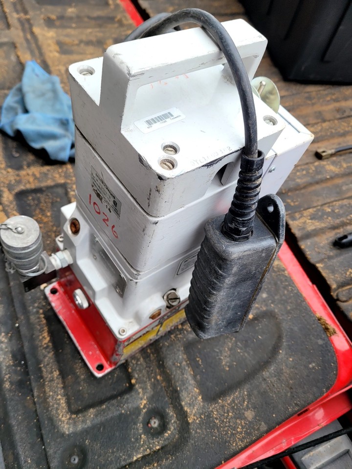 BURNDY EPP10 SERIES MODEL: E 10,000 PSI HYDRAULIC PUMP Free Shipping ...