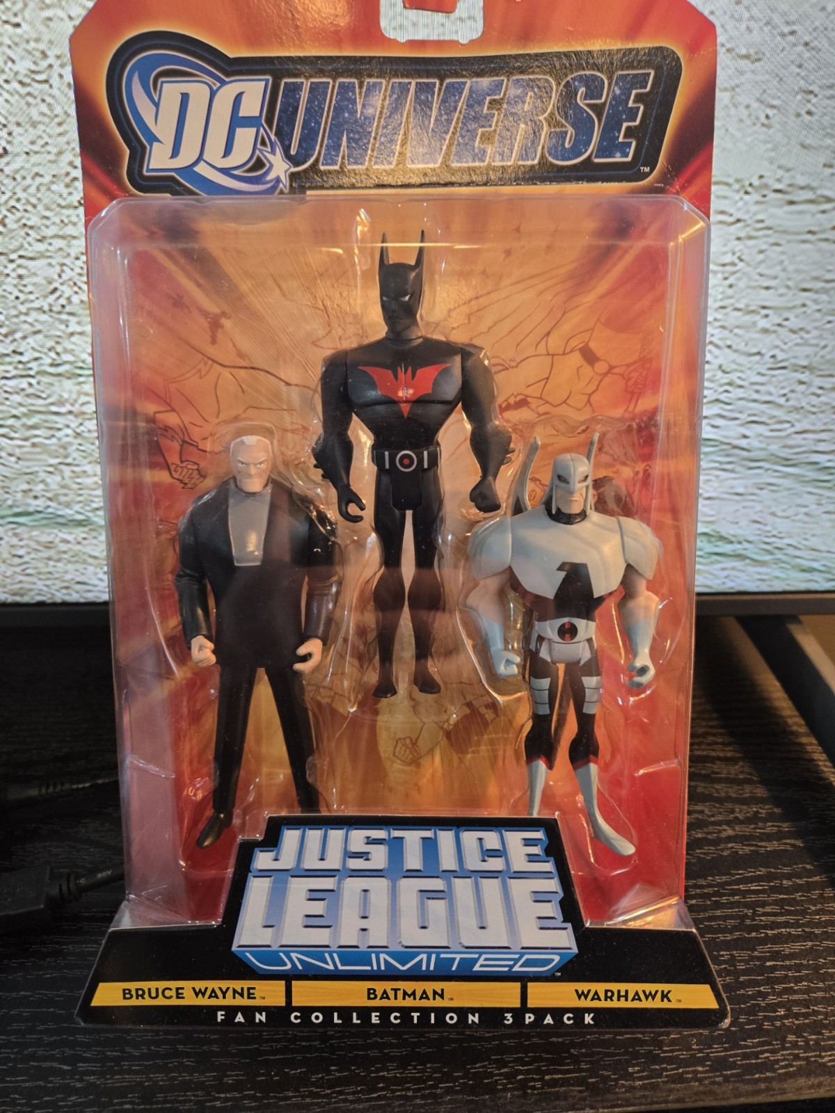 DC Universe Justice League Unlimited Bruce Wayne Batman Warhawk 3 Pack ...