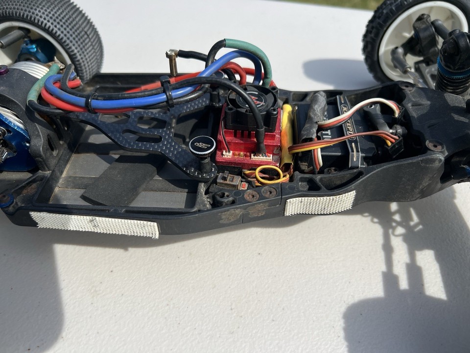 Team Losi Racing RC Car 1/10 22 5.0 2 Wheel Drive DC ELITE Race Kit ...