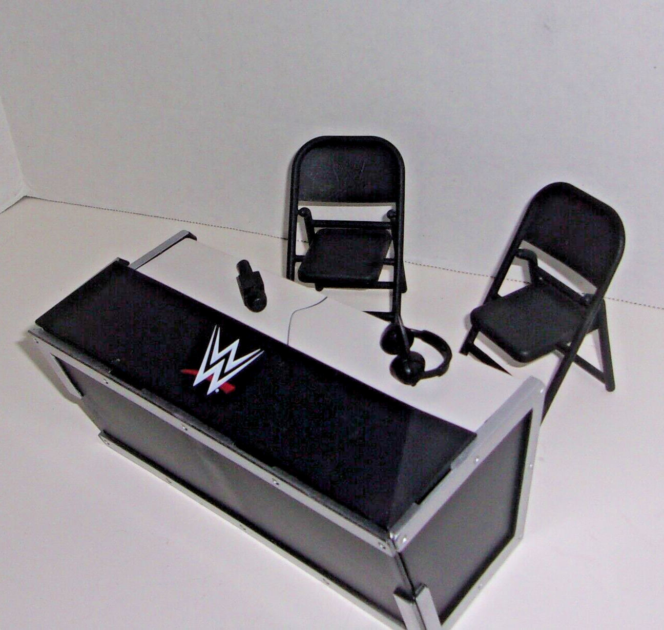 WWE WWF Announcers Table Chairs Accessory Lot | eBay