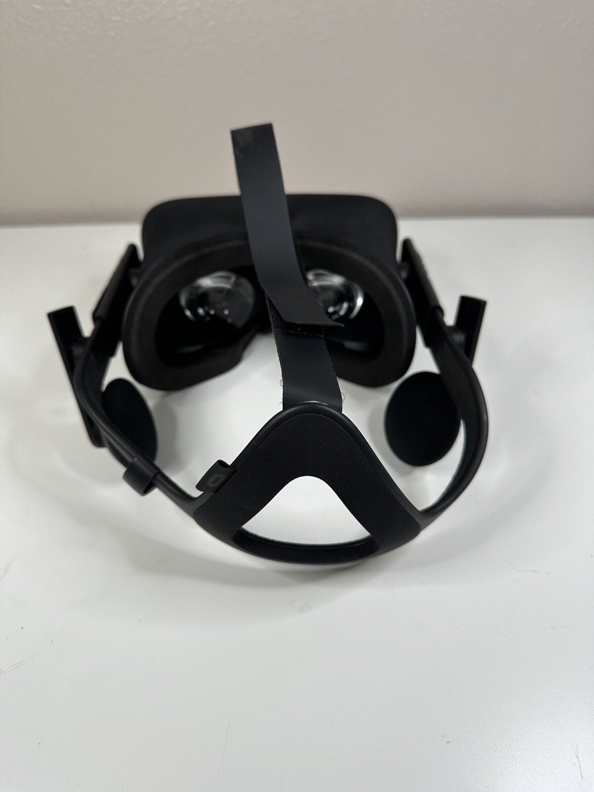 Meta Oculus Rift cv1 Headset only With Headphones - Tested/Working | eBay