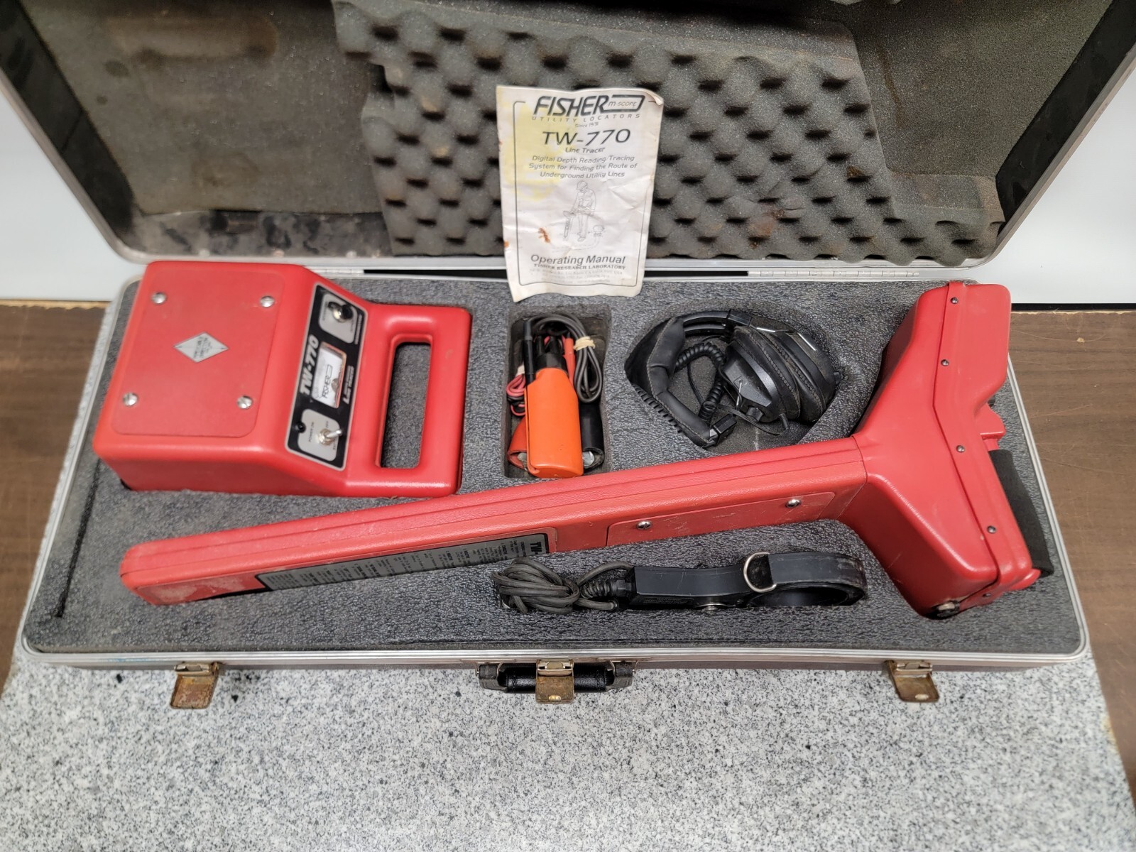 Fisher Tw-770 Depth Reading Line Tracer Locator and Transmitter in Case ...