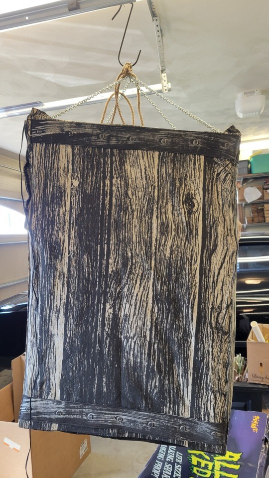 Spirit Halloween 2009 All Boxed Up Animatronic Life-Size Prop - Works ...