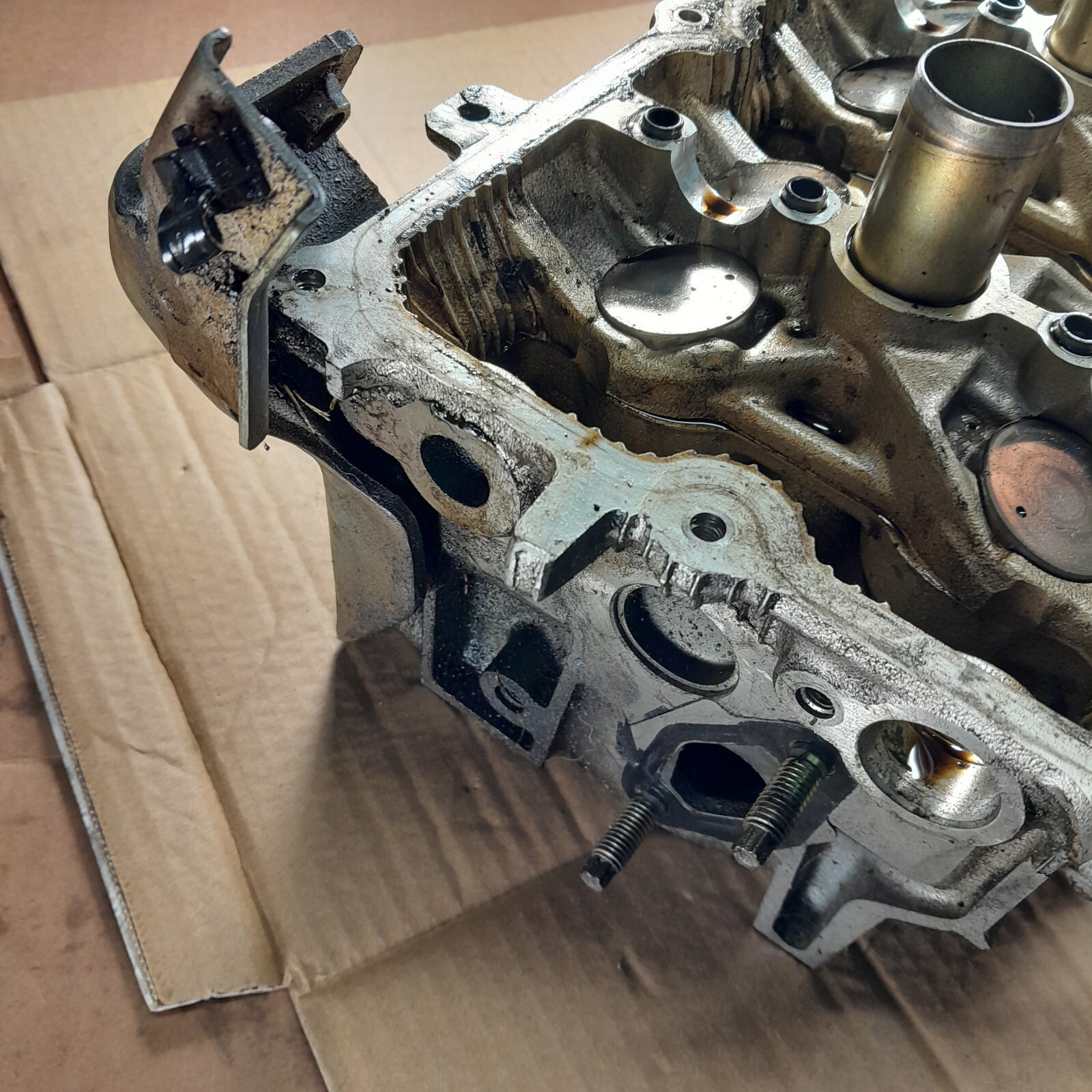 2002-2005 Nissan Infiniti 3.5L V6 VQ35DE LEFT Side Cylinder Head ...
