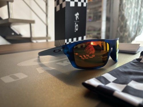 Oakley Drop Point Motogp Americas Romeo Juliet Penny Medusa Ott C Six ...