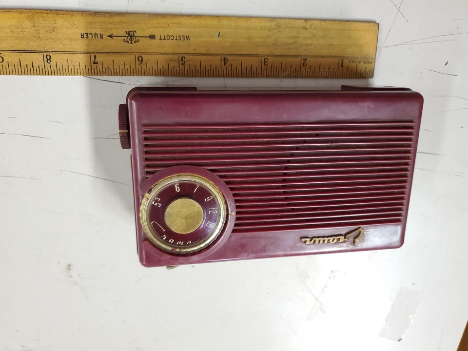 Vtg Maroon Crown portable handheld personal tube radio 6" x 4" model no ...